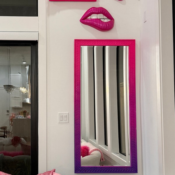 Lips Bitten Wall Art Hangable Decor - Gift for Women - Etsy