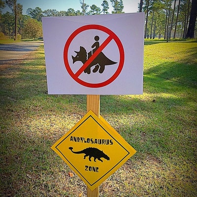 PDF: Set of 7 Dinosaur Crossing Signs Dinosaur Themed Party Warning ...