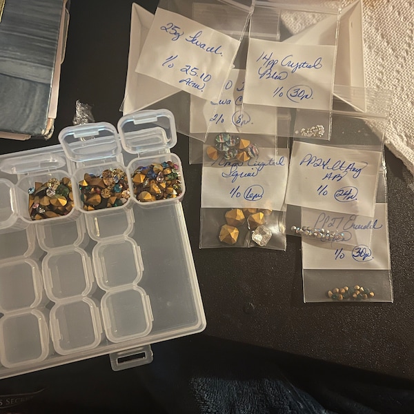 Vintage Swarovski Rhinestone Lot Fancy Crystal Clay Mix 10pp - 34SS ...