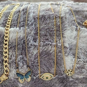 Stassi's Signature Design the Pearl Chain - Etsy