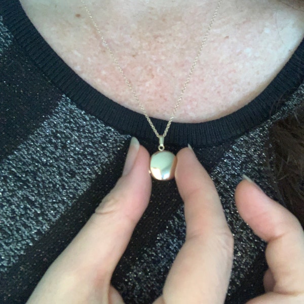 Round Circle Mini Locket, Gold Filled, Silver, Minimalist Personalized ...