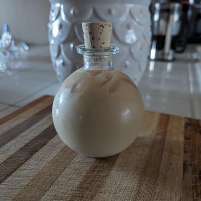 Round Crystal Clear Glass Potion Bottle With Cork Perfect Larping ...