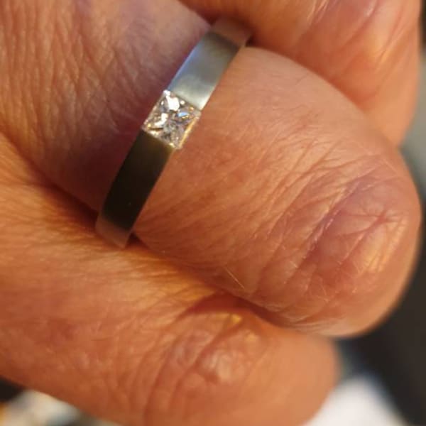 Stainless Damascus Steel Tension Ring With Diamond Cut Stone Setting ...