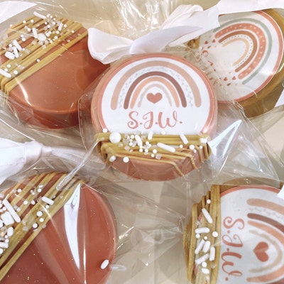 Custom Edible Cake Topper, Cupcake Topper, Oreo Topper, Rice Krispie ...