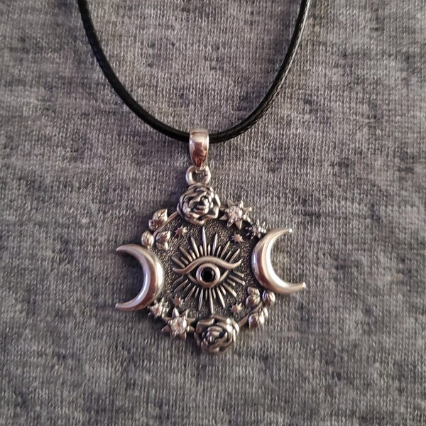 Phoenix Pendant With Exquisite Blue Crystal Annulus Symbolizing Rebirth ...