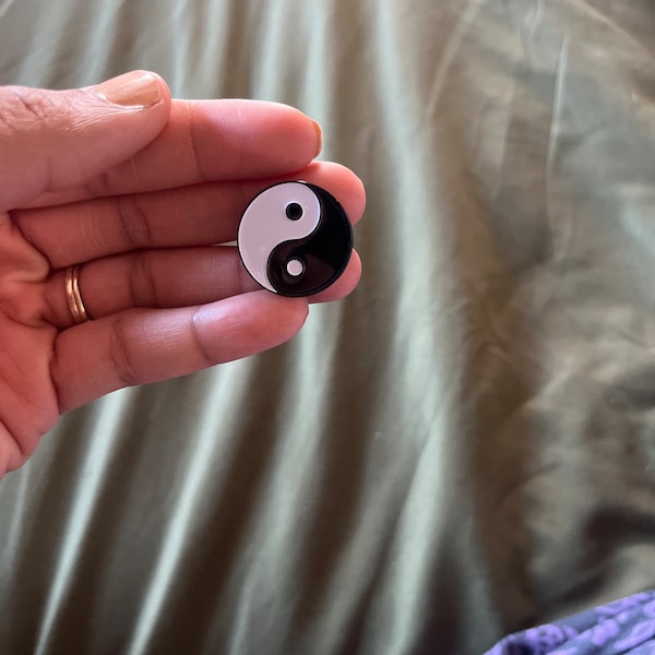 Yin Yang Pin Soft Enamel Lapel Pin Game Strong Brooch 1" Pinback Button ...