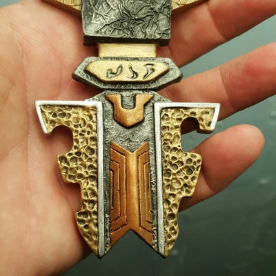 Star Trek Klingon MEDAL of HONOR Resin Prop Pin - Etsy