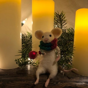 Needle Felted Christmas Mouse, Christmas Mouse, Felted Mouse, Christmas ...