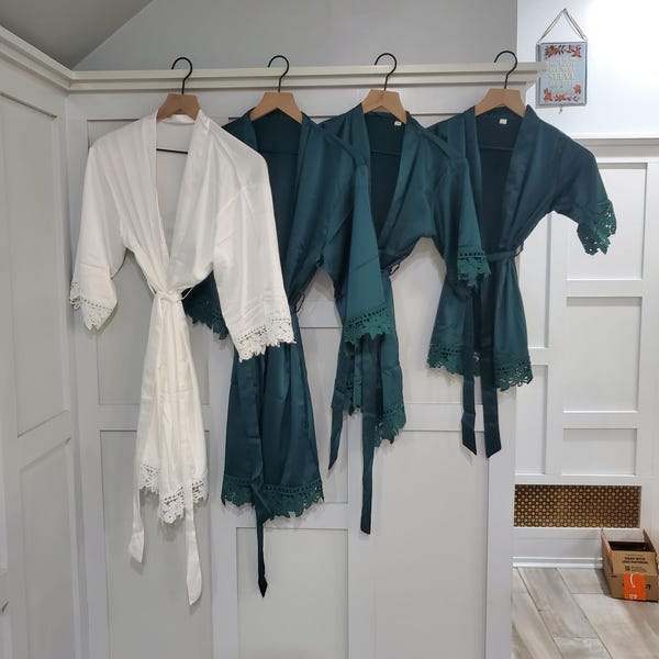 Ruffle Floral Flower Girl Robe / Flower Girl Gift / Bridesmaid Gift ...