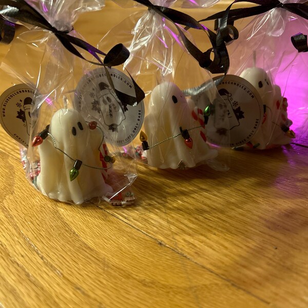 Soaking My Skeleton Bones Skeleton Candle Bath Halloween Decor Soy ...