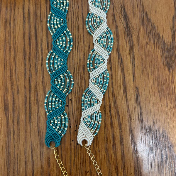 Leafy Cuff in Micro Macrame Tutorial - Bracelet Pattern - Beaded Macrame - Jewelry Making - DIY ...