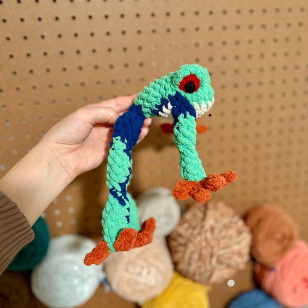 Red-eyed Tree Frog Crochet Pattern | Low Sew - Etsy