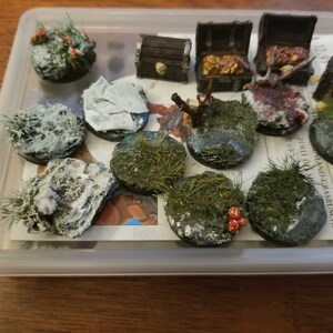 STREAMBANK Custom Miniature Bases - Etsy