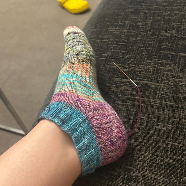 Easy Basic Shorty Sock Knitting Pattern Set - Etsy