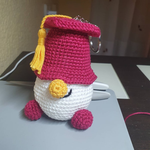 Crochet Patterns Graduation Gnomes, Crochet Keychain Pattern ...