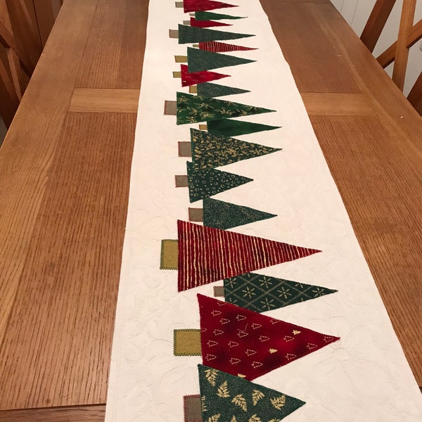 Christmas Tree Table Runner Pattern (downloadable) - Christmas Table ...