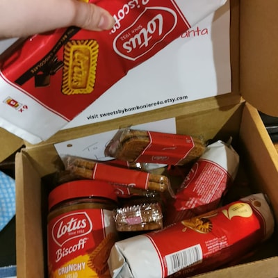 Lotus Biscoff Gift Box X 10 Items/ Vegetarian Gift Box - Etsy