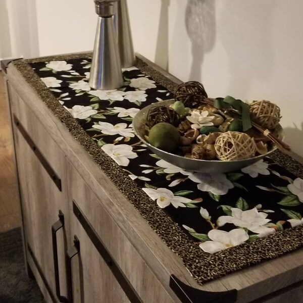 Reversible Table Runner Red Raiders Texas Red and Black Tailgating ...