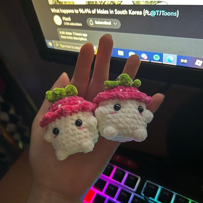 Handmade Chunky Mushroom Crochet Keychain, Cute Themed Mushroom ...