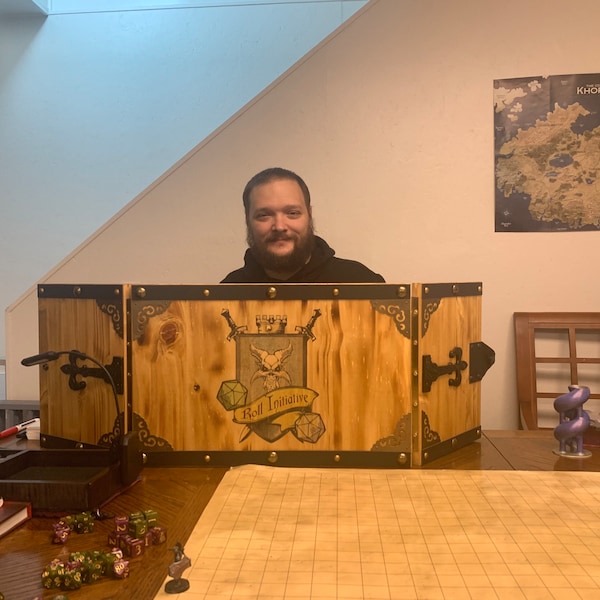 Customizable Handmade Solid Wood Dungeon Master's Screen - Etsy