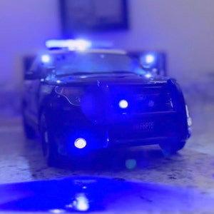 1/18 Scale Oxnard CA Police Die-cast Ford Explorer Model - Etsy