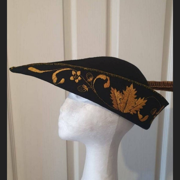 Custom Embroidered Short Half Cape/ Fencing Cape, Made to Order - Etsy