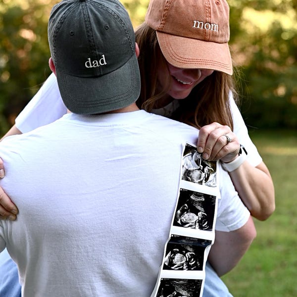Mom and Dad Baseball Caps, Pregnancy Announcement Hats, Set of 2 ...
