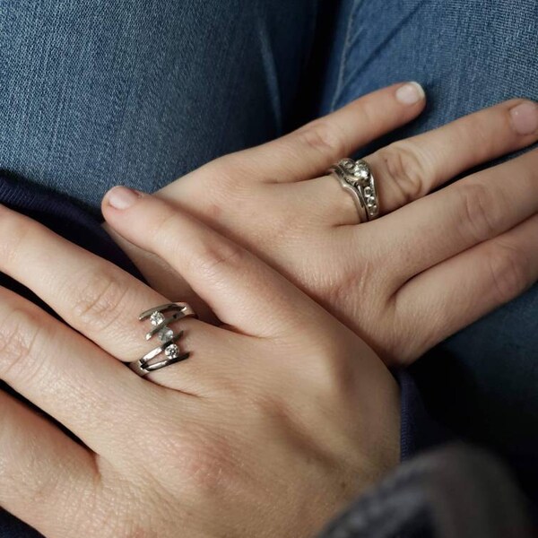 Titanium Tension Ring With Round Brilliant Cut Gemstone Setting ...