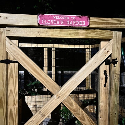 Personalized Garden Sign Custom Garden Gate Sign Gardener Friend Gift ...
