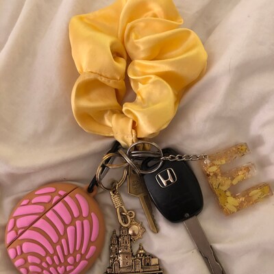 Satin Scrunchie Keychain - Etsy