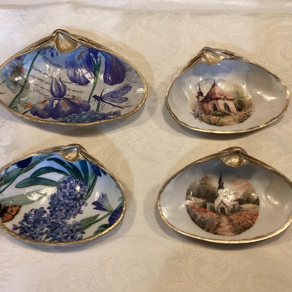 Clam Shell Christmas Ornament, Christmas Gift, Decoupage Clam Shell ...