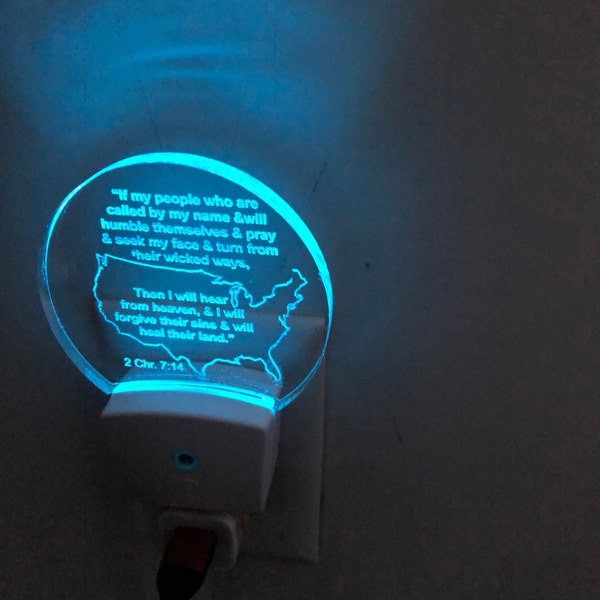 Wolf Howling at Moon Night Light Sitiing Scene 2 and 3D Carved Battery ...