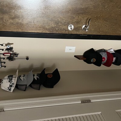 Mini Woodstock Hat Rack for Baseball Caps 4 Hat Display Holds 4 Hats ...