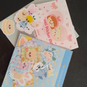 Stray Kids SZKOO Sticker Flakes 16 Flakes & SKZOO Heart Sticker Sheet k ...