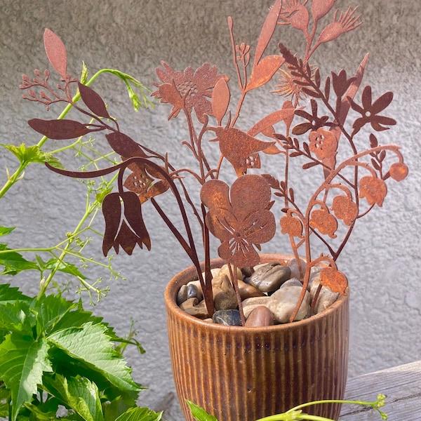 Rusted Metal Flower and Plant Bouquet for Garden Decor - Rustic Metal ...