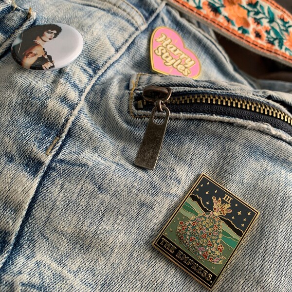 Midsommar May Queen Tarot Hard Enamel Pin! | the Empress Tarot Pin - Etsy
