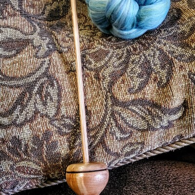Medieval Style Drop Spindle for Spinning Wool in Soft Maple - Etsy