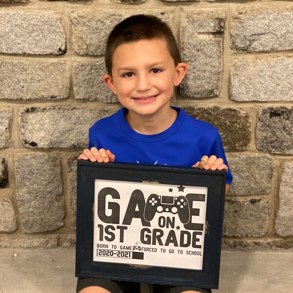 Game on 1st Grade, First Day of 1st Grade Sign, First Day of School ...