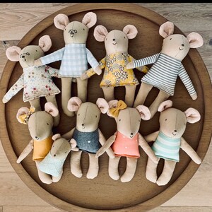 Quilted Checkers Game With Hand Painted Wooden Checkers Pieces Fun ...