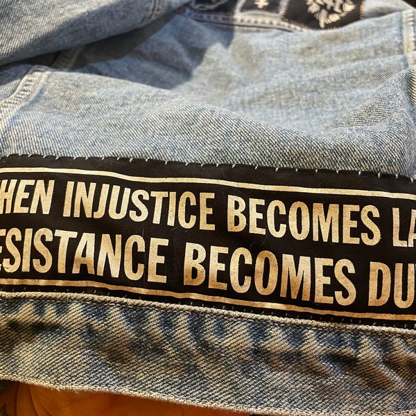 INJUSTICE LARGE PATCH Theres a Bunch of Words Here so Just Look at the ...