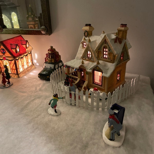 Lemax JUST IN TIME # 02944 Mailman Santa Letter Christmas Village ...