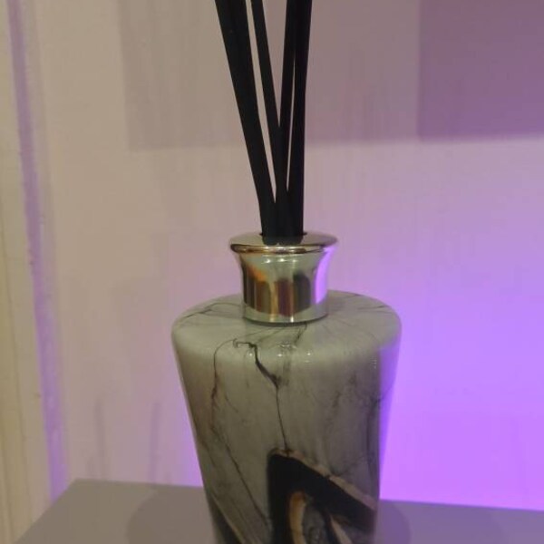 Luxury Reed Diffuser Mouth Blown Glass Open Cylinder Apothecary Design ...