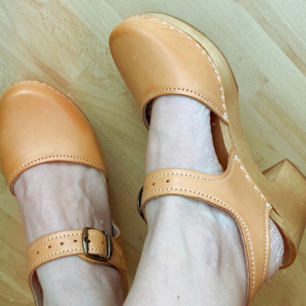 Vegan Swedish Clogs ESTELLE Handmade Clogs, Vegan Leather, Honey Vegan ...