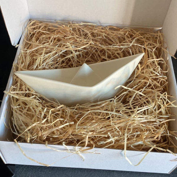 Bootjen - Origami Boat Bowl in Paper Boat Design and Two Different ...