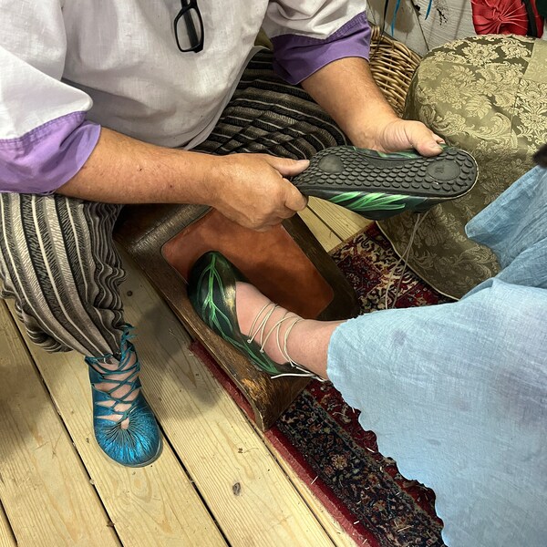 Irish Bog Turnshoe Kit for Men and Women (pattern, Soles and ...