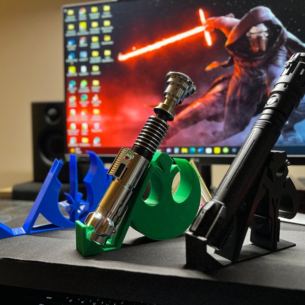 Leaning Lightsaber Holder Display | 3D Printed | Galaxy's Edge | Savi's ...