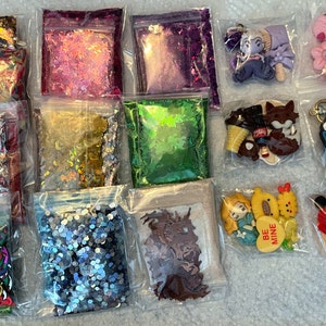 Alien Glitter Green Iridescent Alien Head Glitter for Resin - Etsy