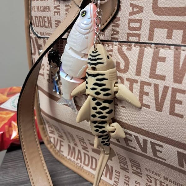 Articulated Mini Tiger Shark Fidget Toy and Keychain - Unique 3D ...