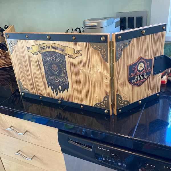 Customizable Handmade Solid Wood Dungeon Master's Screen - Etsy