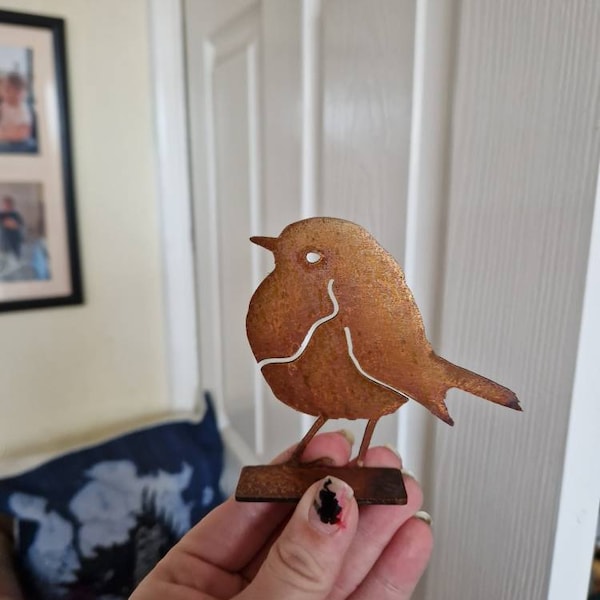 Rusty Metal Robin - Steel Robin Decoration - Rusty Bird - Wild Bird Art ...